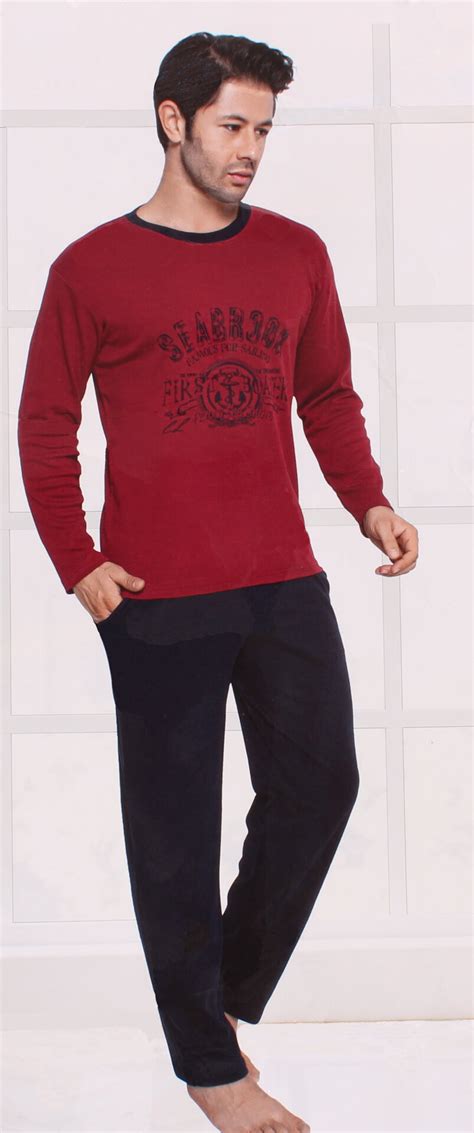 Мъжки пижами с къс ръкав