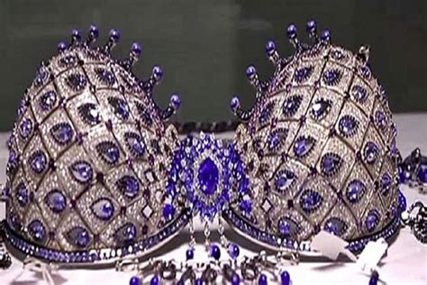 ব্রায়ের দাম ১৫ কোটি বিশ্বের সবচেয়ে দামি অন্তর্বাস এটি কারণ শুনলে চমকে যাবেন News18 বাংলা