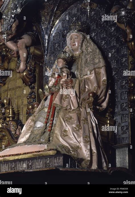 Virgen De Los Reyes Siglo Xiii Capilla Real De La Catedral De Sevilla