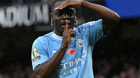 Cinq Mois Plus Tard Jérémy Doku Retrouve Le Chemin Des Filets En