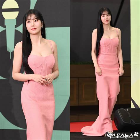 워터밤 여신 권은비 오늘은 드레스 여신[엑s Hd화보]