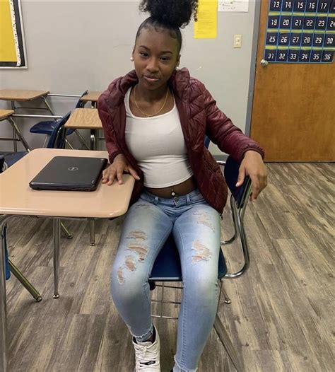 Barbi33pins💕 Freshman Baddies Niyadaadoll Outfits Pretty Teenage