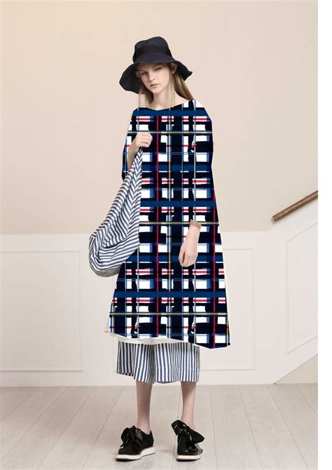 Pin On C Model Poses Fashion Model