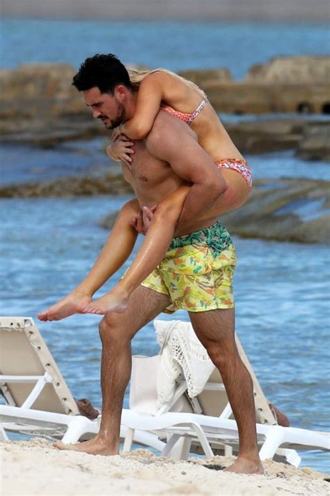 Amanda Stanton In Bikini At A Beach In Cancun 10 15 201610 Hawtcelebs