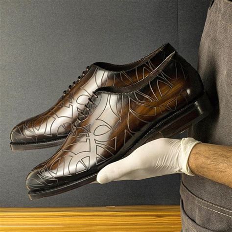 Designer Italian Shoes and Accessories | Dellamoda.com