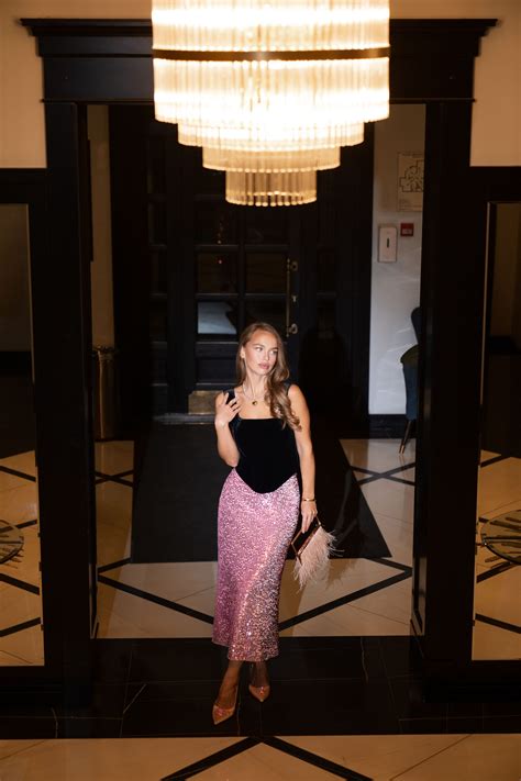 Юбка миди с пайетками