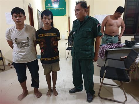 នគរបាលខណ្ឌឫស្សីកែវ បង្ក្រាបករណីលួចទ្រព្យសម្បត្តិមិនបានសម្រេច ឃាត់ខ្លួនជនសង្ស័យ ២នាក់ Ams Central