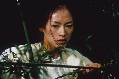 李安臥虎藏龍道盡女人的血性章子怡的玉嬌龍與楊紫瓊的俞秀蓮成為兩個對比女性最真實的野心與慾望一覽無遺Wazaiii達人的電影夢