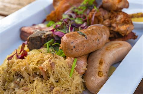 고기 소시지 야채와 소금에 절인 양배추 양배추 음식 배경 0명에 대한 스톡 사진 및 기타 이미지 0명 고기 독일 문화 Istock