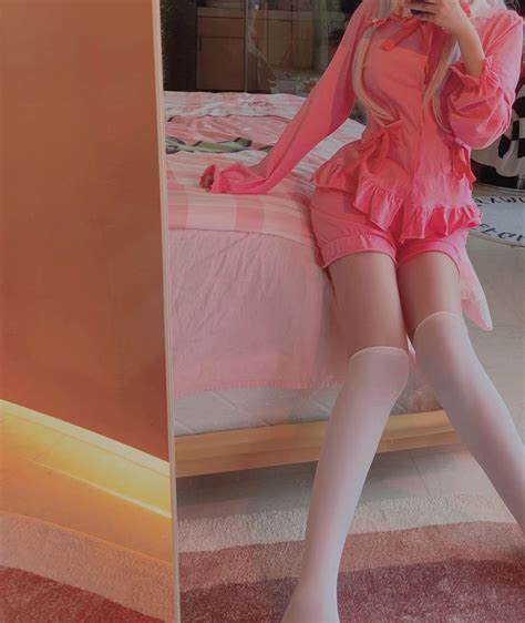 三三cos（特价收徒） On Twitter 上海 16595c 🌸萝莉coser 白🐯 一线天 🌟特价收徒活动中 多位大v认证推荐