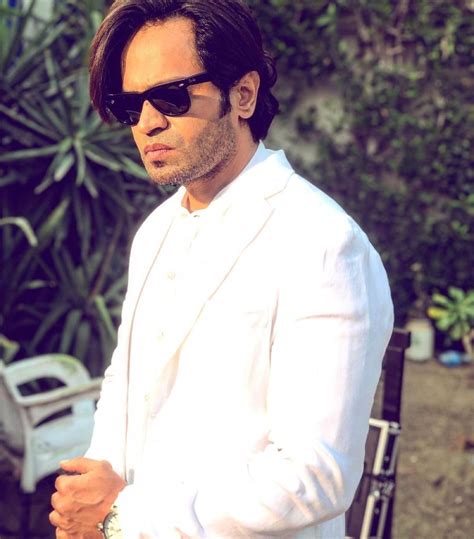 Naveed Raza Shares How He Was Trolled Defending Javed Sheikh Reviewit Pk