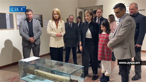 Աննա Հակոբյանը դստեր հետ եղել է Ձիթողցյանների տուն թանգարանում Youtube