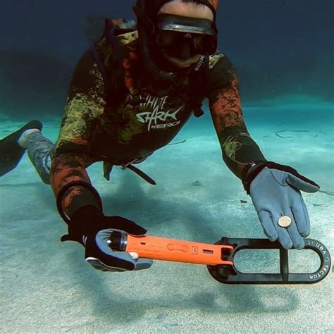 QUEST Scuba Tector Pro – detectors1