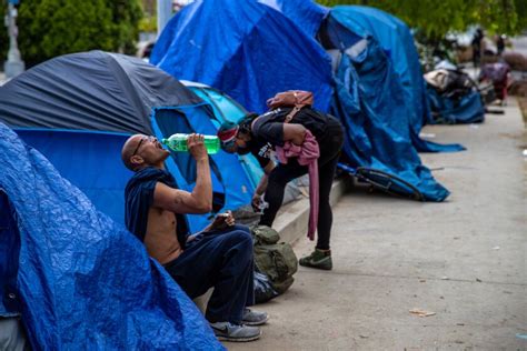 Homelessness Grows 10 In The City Of Los Angeles Los Angeles Times