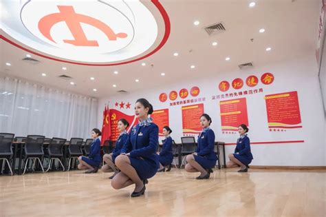 春运进行时丨守护春运，温暖旅客回家路澎湃号·政务澎湃新闻 The Paper