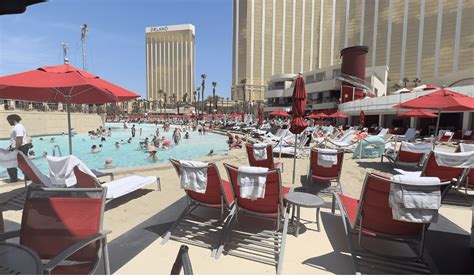 Mandalay Bay Pool 2025 Season Hours Prices And More Midlife Miles