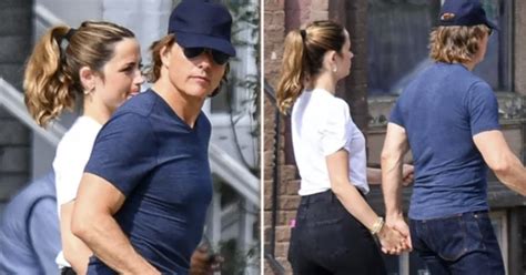 톰 크루즈 26살 연하와 공개 데이트…상대는 ‘본드걸