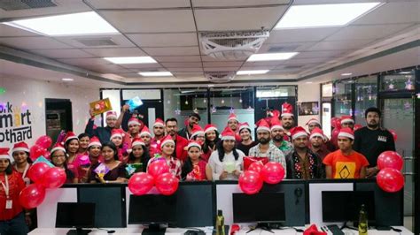 Anshika Priyadarshini On Linkedin Christmascelebration Officedecor Christmastree