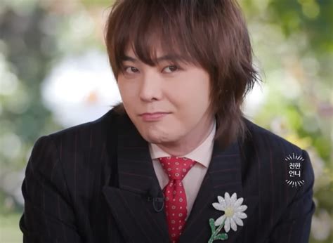 지디 브로치 지드래곤 옷 패션은 넘사벽 Ft 유퀴즈 네이버 블로그