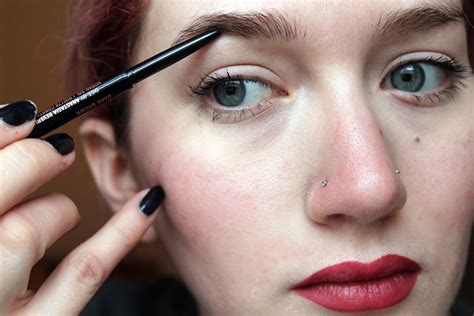 How To Fill In Eyebrows With Pencil For Beginners At Spencer Kelly Blog