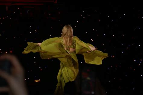 Taylor Swift Taylor Swift Taytay Green Life