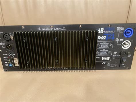 DB Technologies T4 3 Way 420W Active Line Array Module Reverb