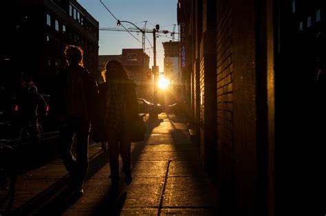 Wallpaper Sunlight Street Light People Sunset City Night Reflection Sky Shadow Road