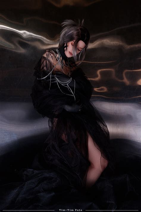 Кровь сатин и краски Амбер Браун Naked Cosplay Asian 11 Photos Onlyfans Patreon Fansly