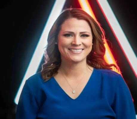 Who Is Erin Perrine Husband Biography And Photos