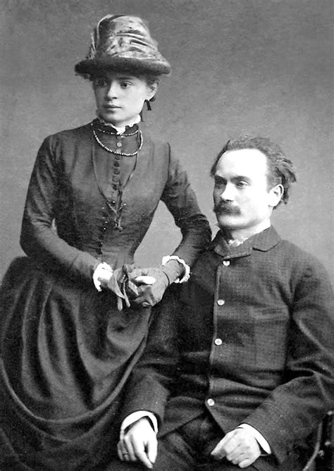 «Ніжна ростина пересаджена на камінистий ґрунт Збруч