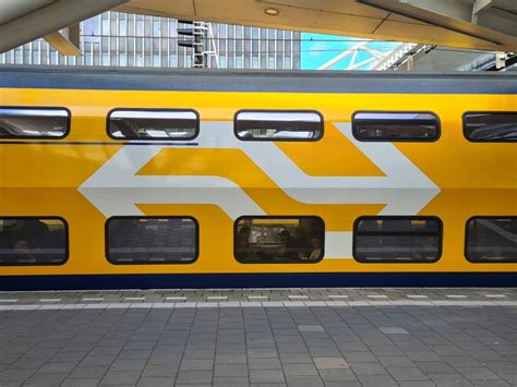 Schoonmaker Overleden Na Werk Met Trein Ns Collega Opgenomen In Ziekenhuis Treinenweb