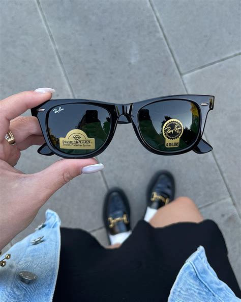 ზეზიაქსესუარები ტრენდული სათვალეები საათები კეპები ნაზი