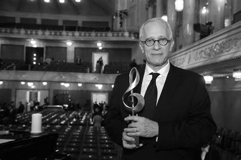 James Newton Howard — About