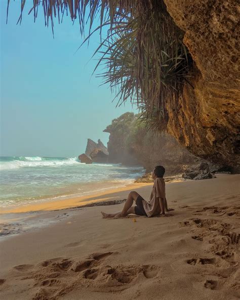 Pantai Widodaren [update 2023] Foto Lokasi Rute Tiket Masuk Dan