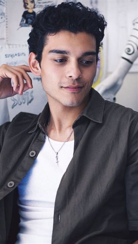 Anthony Keyvan💜에 있는 Billy Davis님의 핀