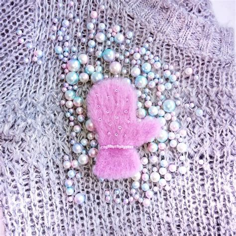 Руковичка сухое валяние из шерсти в брошь Валяние Брошь Шерсть