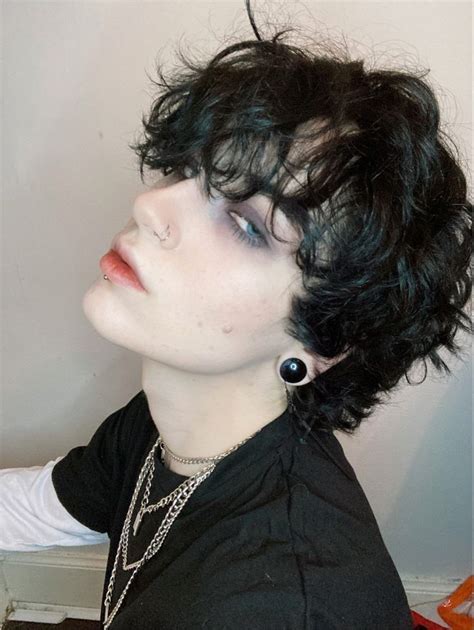 Pin By 💔𝒹𝒶𝓇𝓀 𝒶𝑔𝑜𝓃𝒾💔 On Grunge Boys Punk Makeup Edgy Makeup Emo Makeup