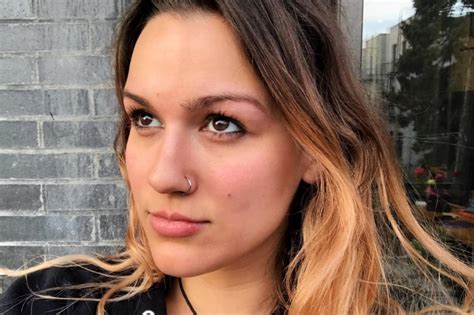 How To Shape Up Your Eyebrows Without Making Them Worse Home