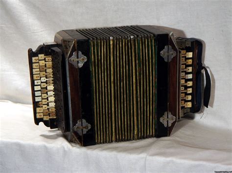 A Three Row Accordion The Free Reed
