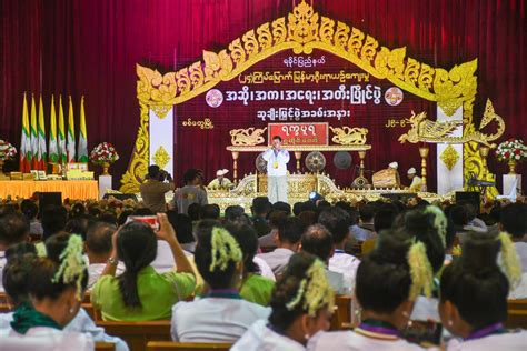 ရခိုင်ပြည်နယ်ဝန်ကြီးချုပ် ဦးထိန်လင်း ပြည်နယ်အဆင့် ၂၄ ကြိမ်မြောက် မြန်မာ့ရိုးရာယဉ်ကျေးမှု အဆို