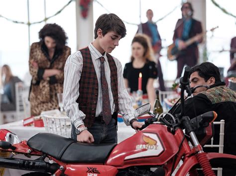 Storia Di Una Famiglia Perbene Seconda Puntata Su Canale