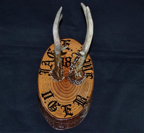 Настенная плакетка егеря — цена 1500 грн в каталоге Настенный декор Купить товары для дома и