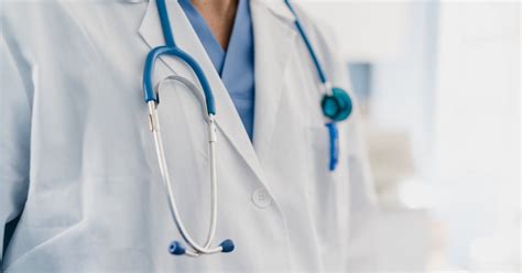 Paris Un Médecin Accusé Davoir Photographié Des Patientes Mineures