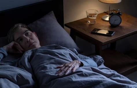 چرا میلیون‌ها زن در انگلیس ساعت ۳ ۲۹ صبح از خواب بیدار می‌شوند؟