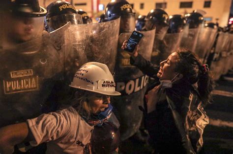 La Policía De Perú Eleva A 10 Los Detenidos Durante Las Protestas