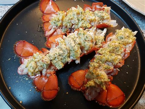 랍스터 갈릭버터 먹기편한 고급진 요리