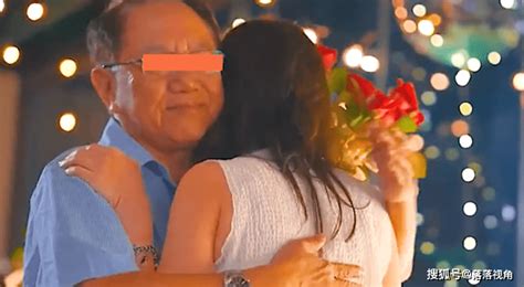 被重视的感觉真好！女孩担心男方不接受自己，男友带整个家族求婚男孩态度女友