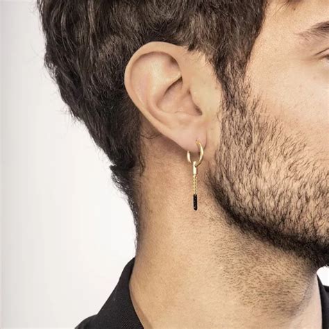 Most People Dont Know The Meaning Of Earring In Men