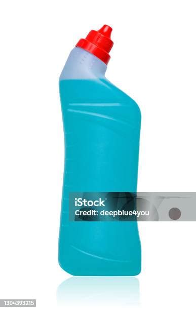 흰색 배경에 고립 된 액체 화장실 청소기의 빨간 캡이있는 파란색 플라스틱 병 0명에 대한 스톡 사진 및 기타 이미지 0명 가사 집안일 가정 생활 Istock