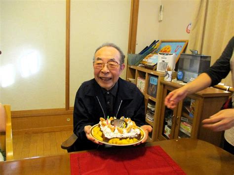 グループホームひなた 2023 7月 お誕生会 社会福祉法人新秋会